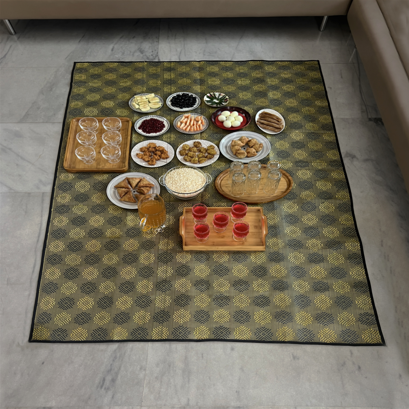 GOLDEN FLORAL – FLOOR MAT - Beshi Deshi